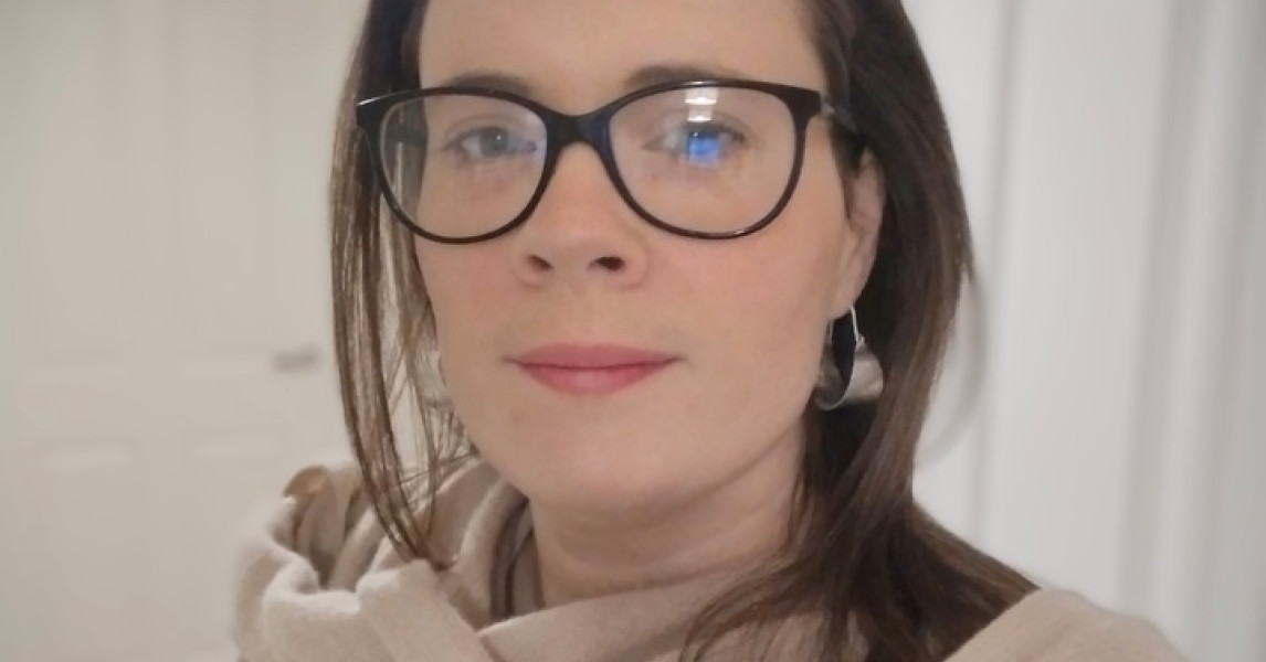 Sarah Hull | TGC Store